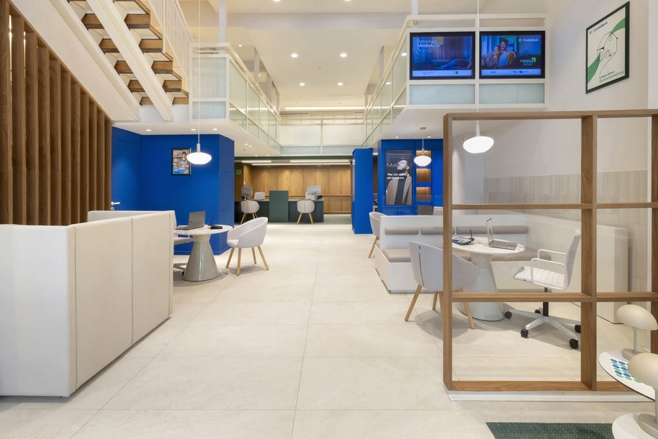 Η νέα εποχή της CrediaBank: Συνδυάζοντας τεχνολογία, προσωπική ...